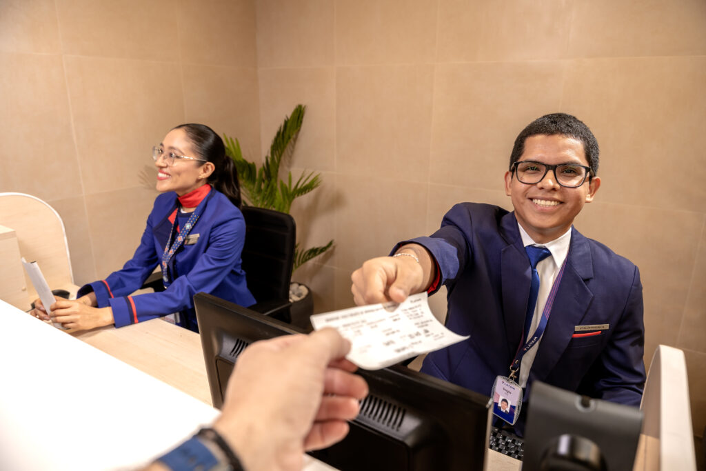 Santiago Airport | LATAM Airlines