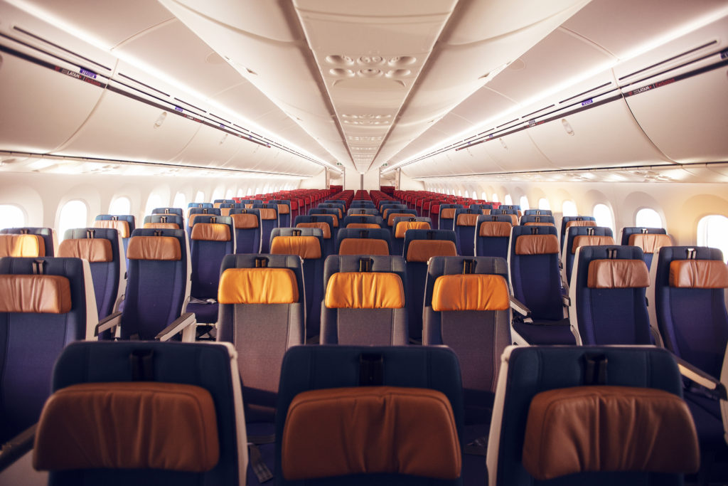 Cabine Economy | LATAM Airlines
