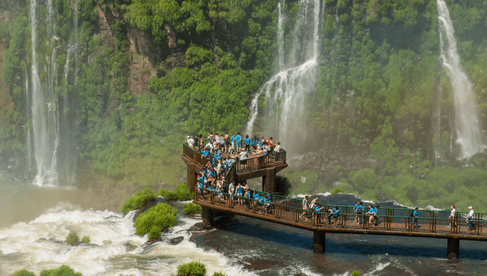Foz do Iguaçu deja a los visitantes boquiabiertos con sus enormes ...
